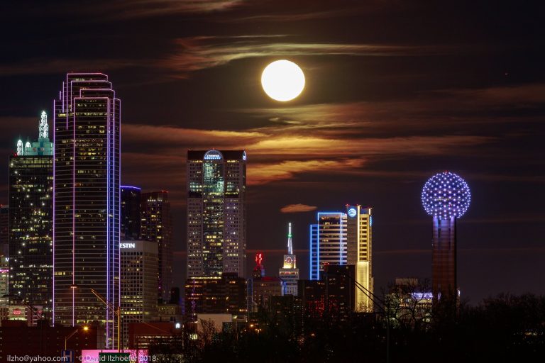 Moon over Dallas – Thomas J. Ackermann